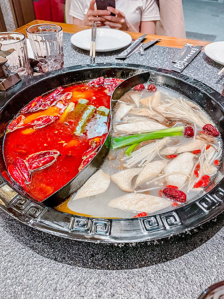 Ba Hot Pot