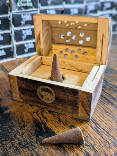 Mini Mango Wood Incense Cones Box | Mysite