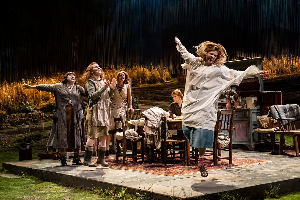 Review: Dancing At Lughnasa (National Theatre)