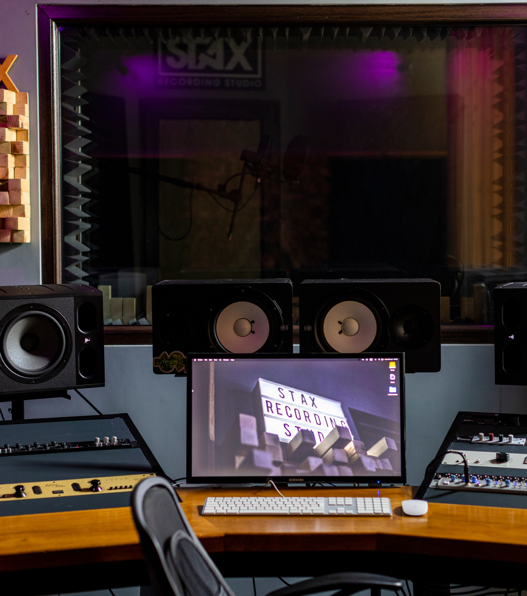 Stax Studio: Recording Mixing & Mastering Bucharest, Romania