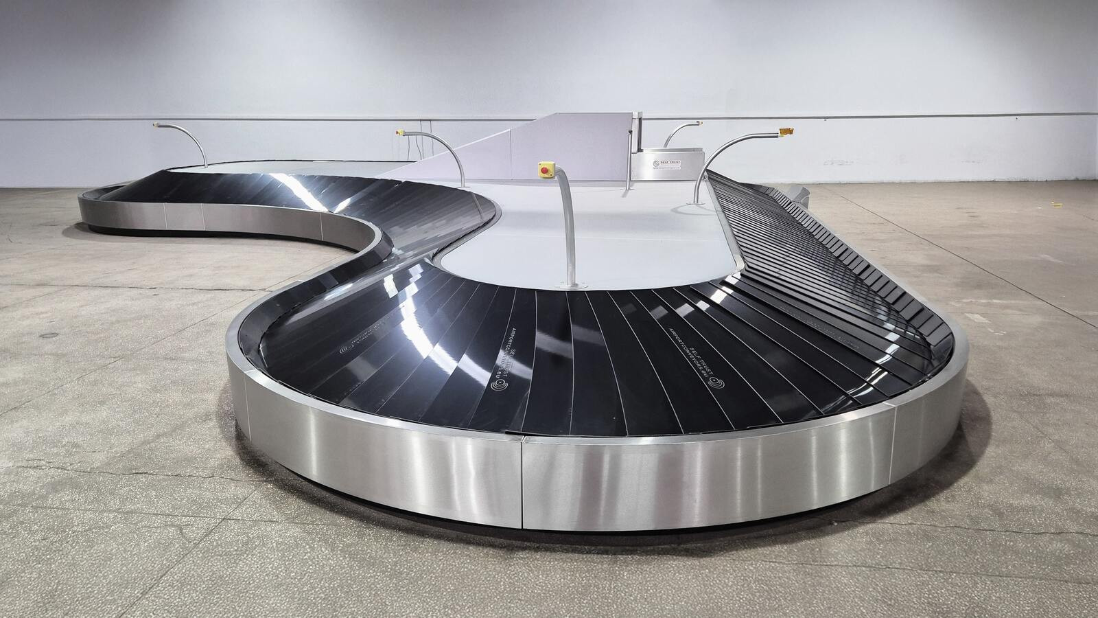 Inclined Baggage Reclaim Carousel | CITCOnveyors