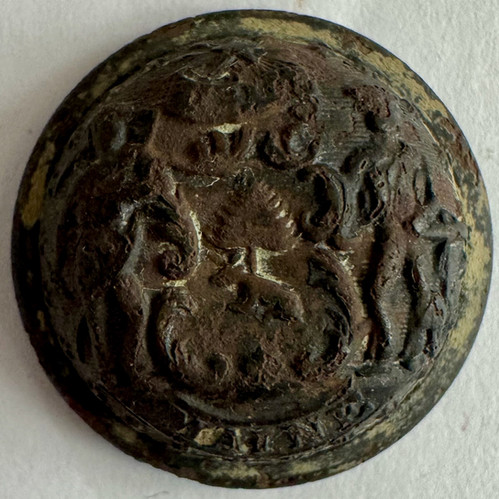 ME 1A | Maine State Seal Staff Coat Button | CivilWarButtons.com