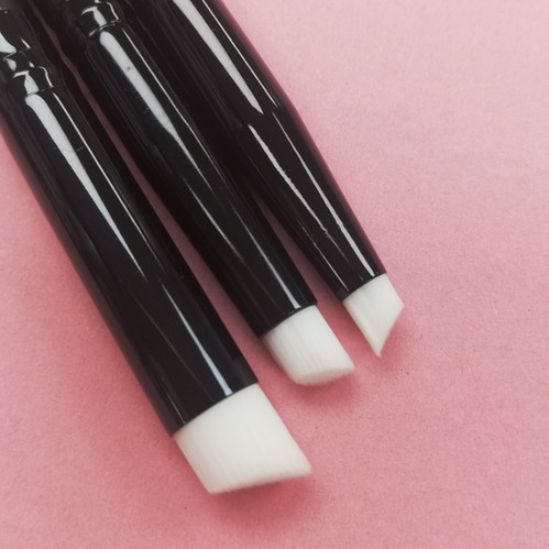 Angled Detail Blending Brushes | Cheshire Crafts