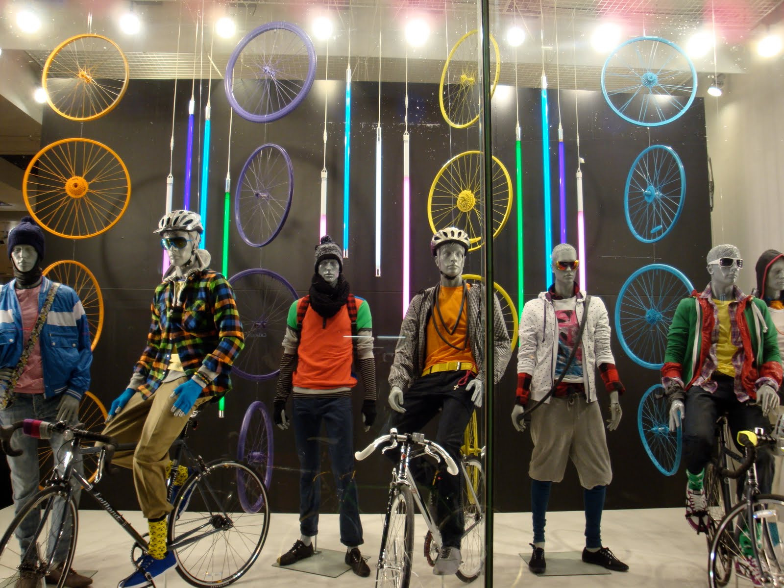 LA IMPORTANCIA DEL COLOR EN EL VISUAL MERCHANDISING