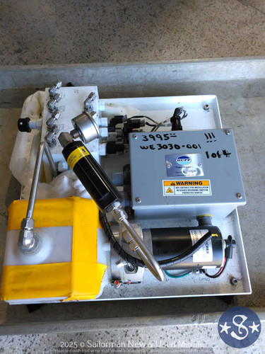 Rupp Marine PowerRigger Hydraulic Outrigger Control System With ...