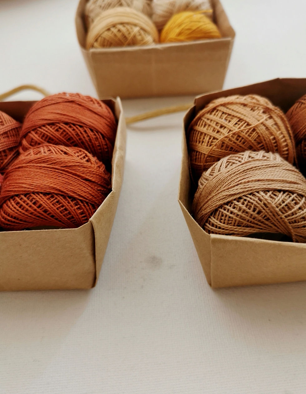 Handmaking | Origami boxes for my embroidery threads.