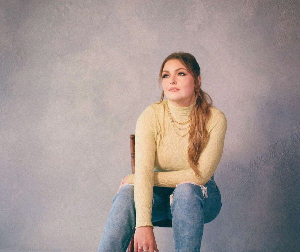 Nashville-Based Quebec-Born Singer-Songwriter Lydia Sutherland Signs To ...