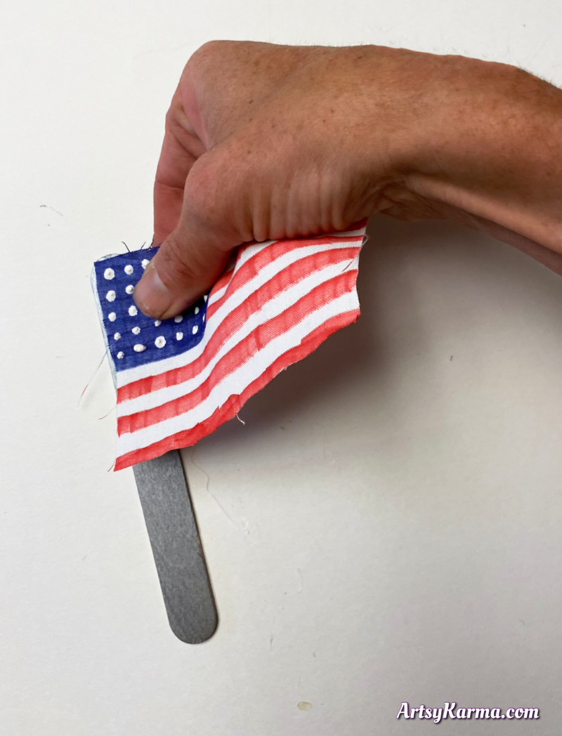 Easy DIY American Flag Craft for 4th of July | Artsy Karma