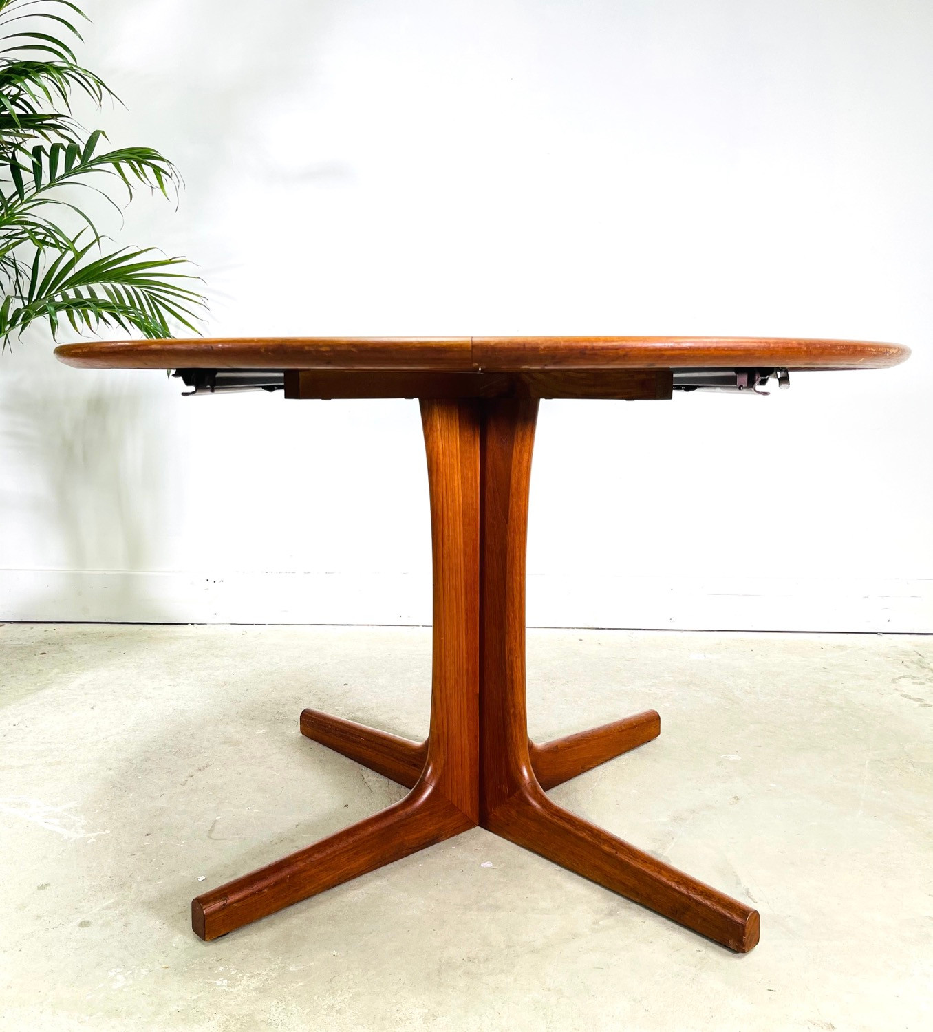 20th-century-danish-modern-teak-round-table-by-anko-mobler