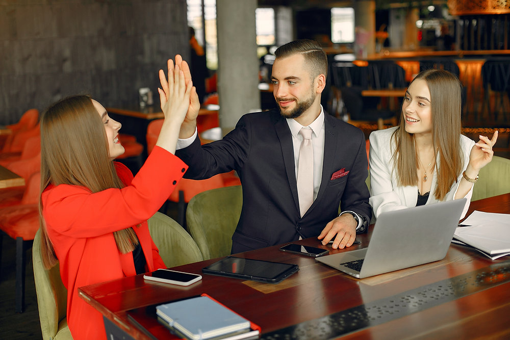 Como Atrair e Reter os Melhores Candidatos para sua Empresa Como Atrair e Reter os Melhores Candidatos para sua Empresa