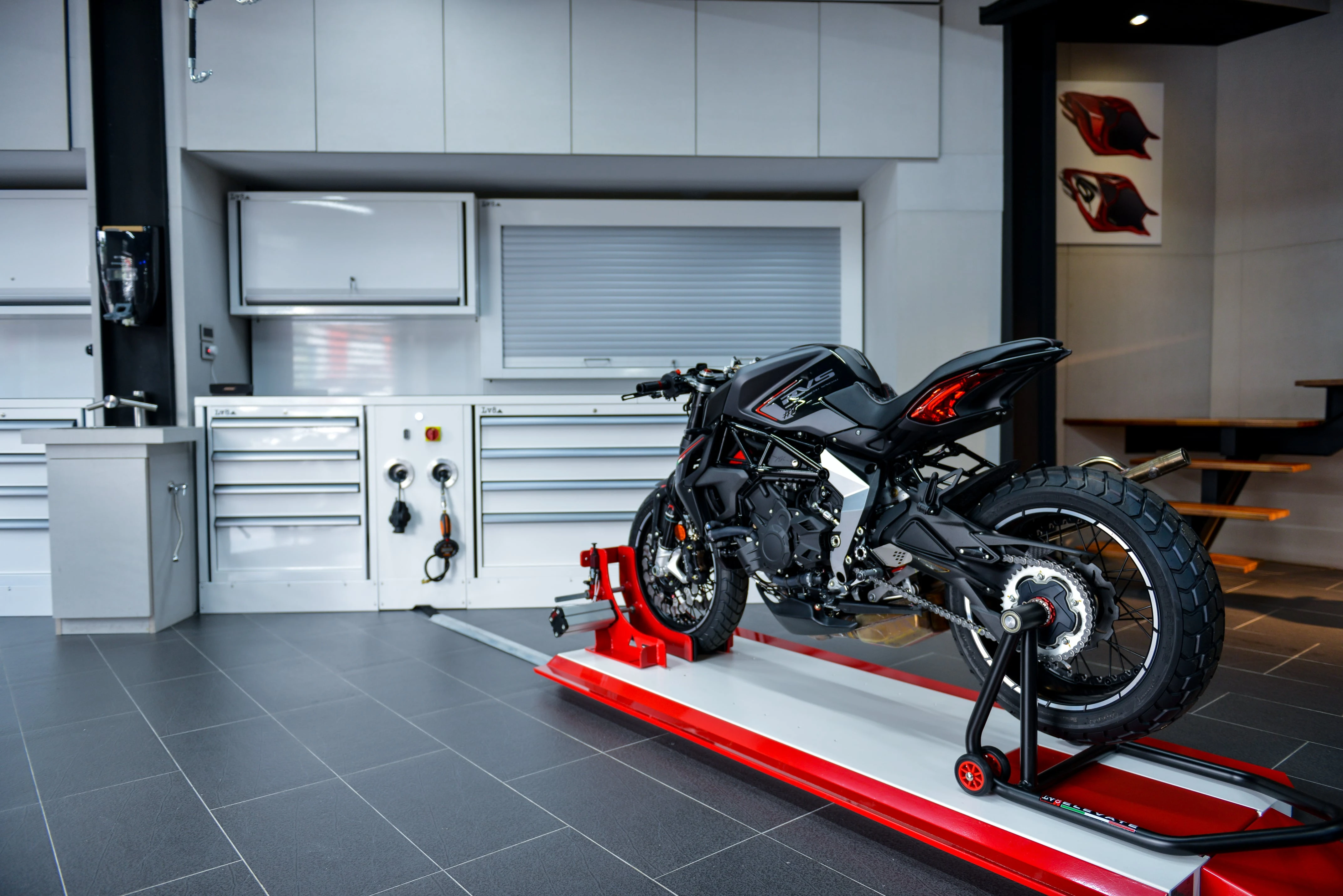 OFFICINA E&M | Officina Moto | Manutenzione e Modifiche | Via Castel Madama, Marco Simone ...