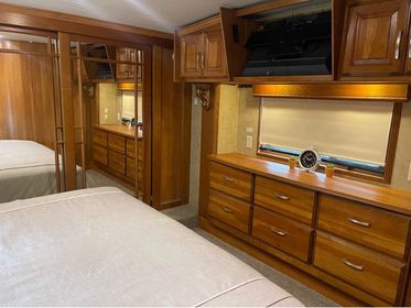 2015 Mobile Suites 39RESB3 | Rolling Retreats