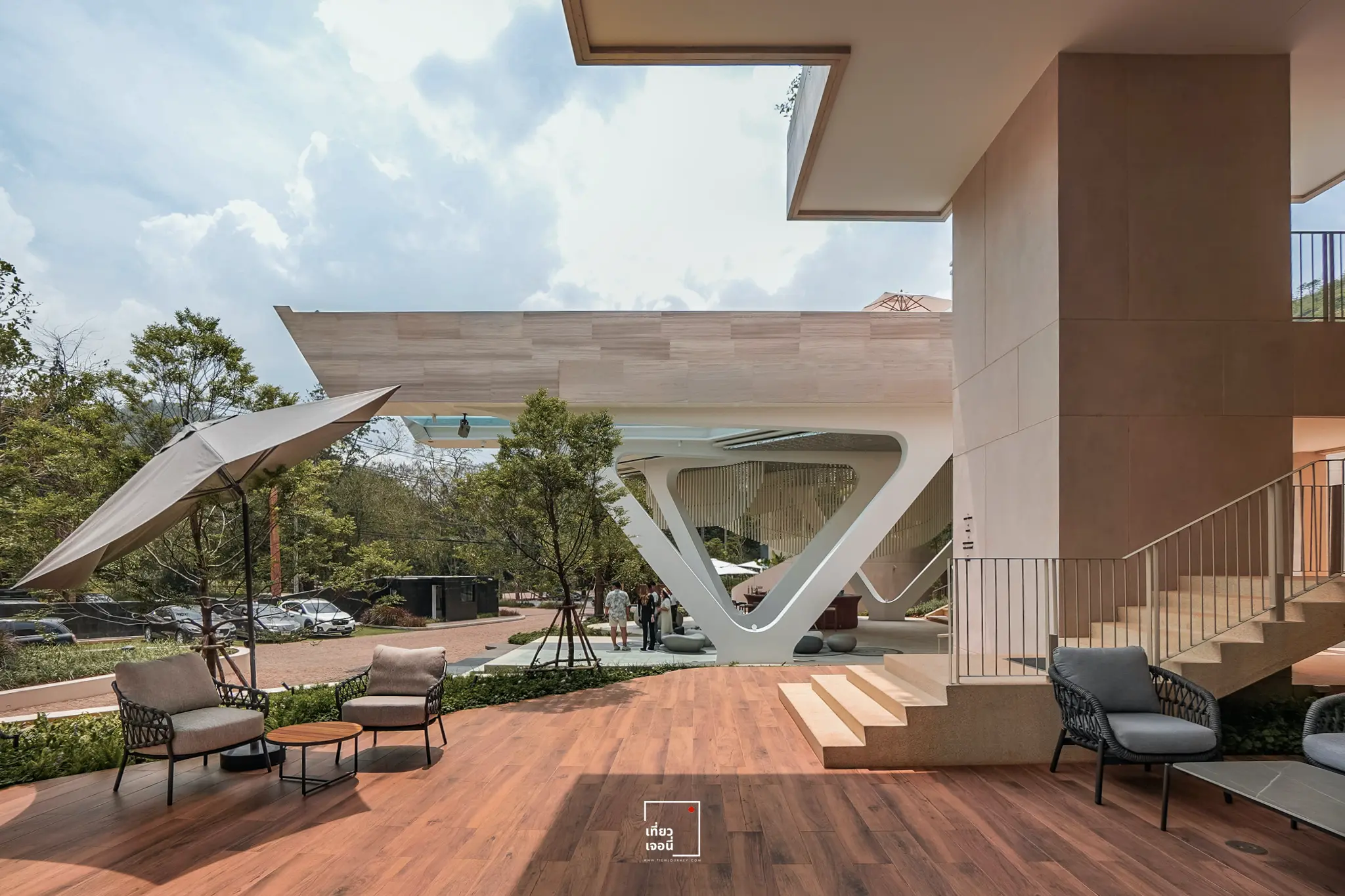 รีวิว MYS Khaoyai โรงแรมเปิดใหม่ล่าสุด ใจกลางเขาใหญ่ พร้อมสระว่ายน้ำลอยฟ้าอะคริลิคใสใหญ่ที่สุดในไทย