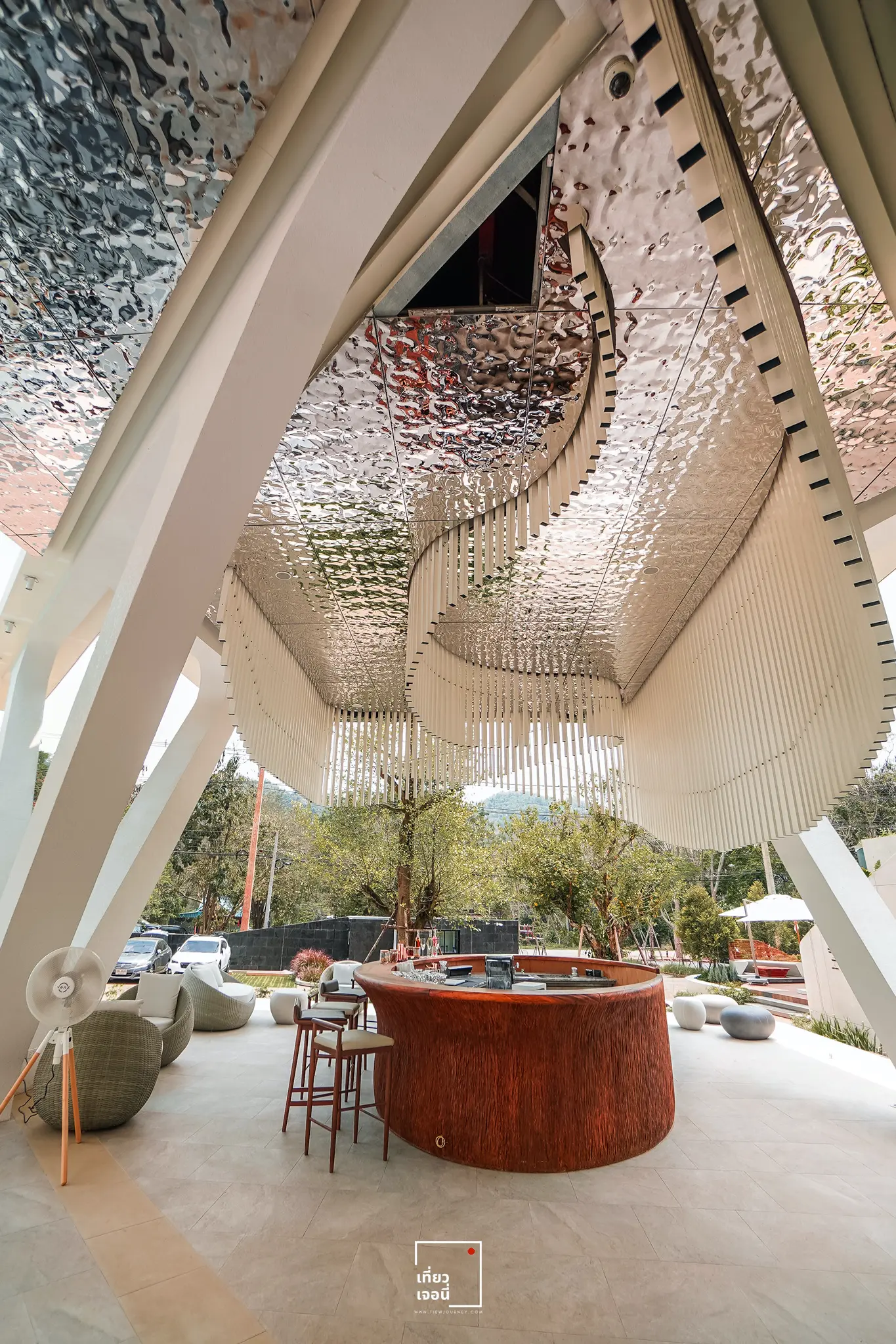 รีวิว MYS Khaoyai โรงแรมเปิดใหม่ล่าสุด ใจกลางเขาใหญ่ พร้อมสระว่ายน้ำลอย ...