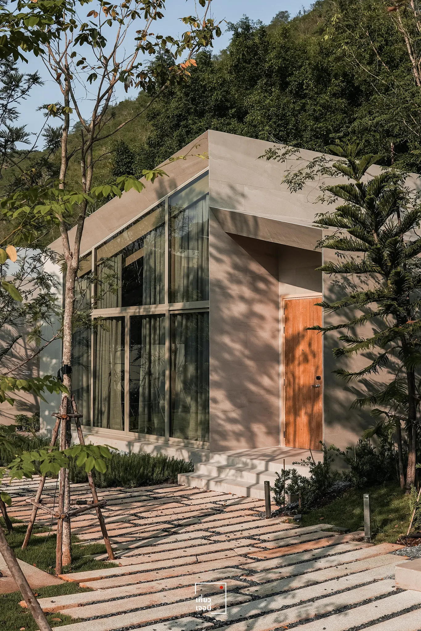 รีวิว MYS Khaoyai โรงแรมเปิดใหม่ล่าสุด ใจกลางเขาใหญ่ พร้อมสระว่ายน้ำลอยฟ้าอะคริลิคใสใหญ่ที่สุดในไทย