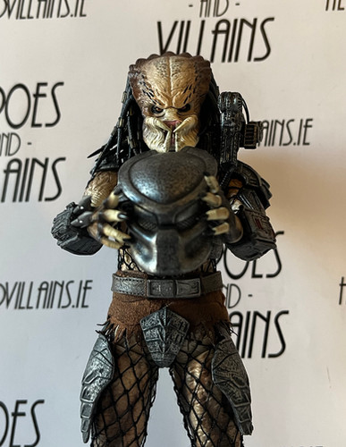 MEZCO ONE 12 COLLECTIVE PREDATOR (MEZCO TOYZ 2023) | Heroes and Villains