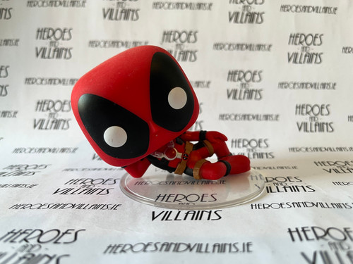 POP! MARVEL COMICS 320 DEADPOOL LAYING DOWN DEADPOOL (FUNKO) | Heroes ...