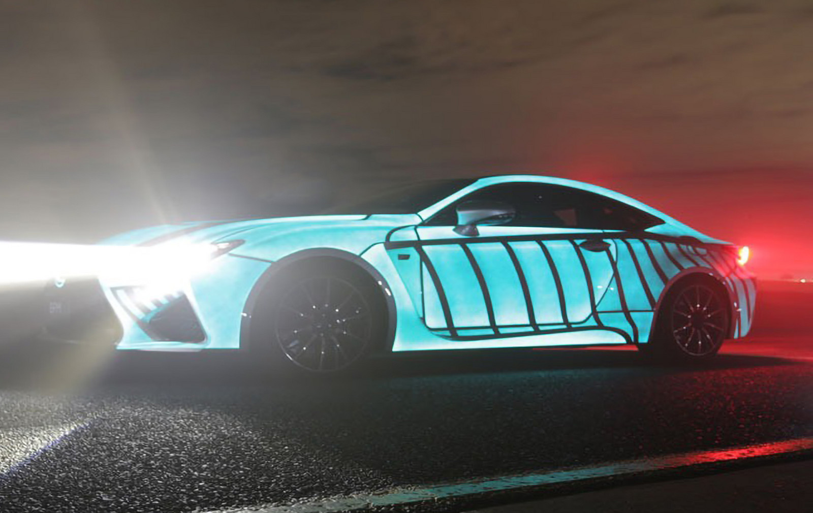 Fullscreen Page | LumiLor