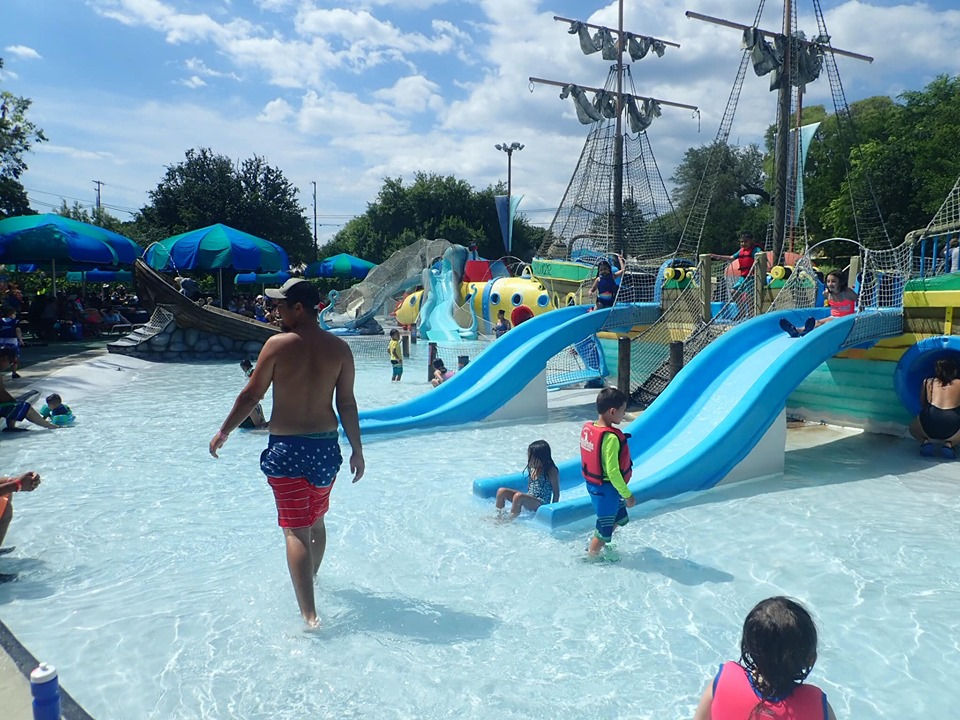Schlitterbahn Waterpark, New Braunfels with Kids