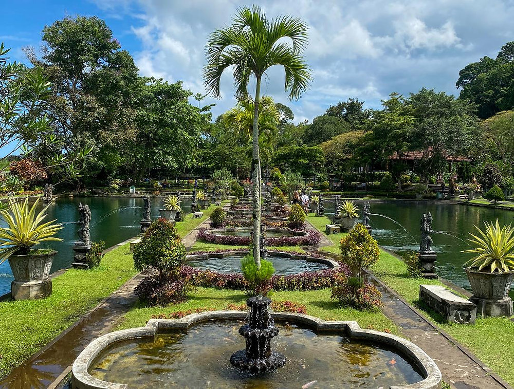 Where you can walk on water : Discovering the Tirta Gangga Water Palace ...