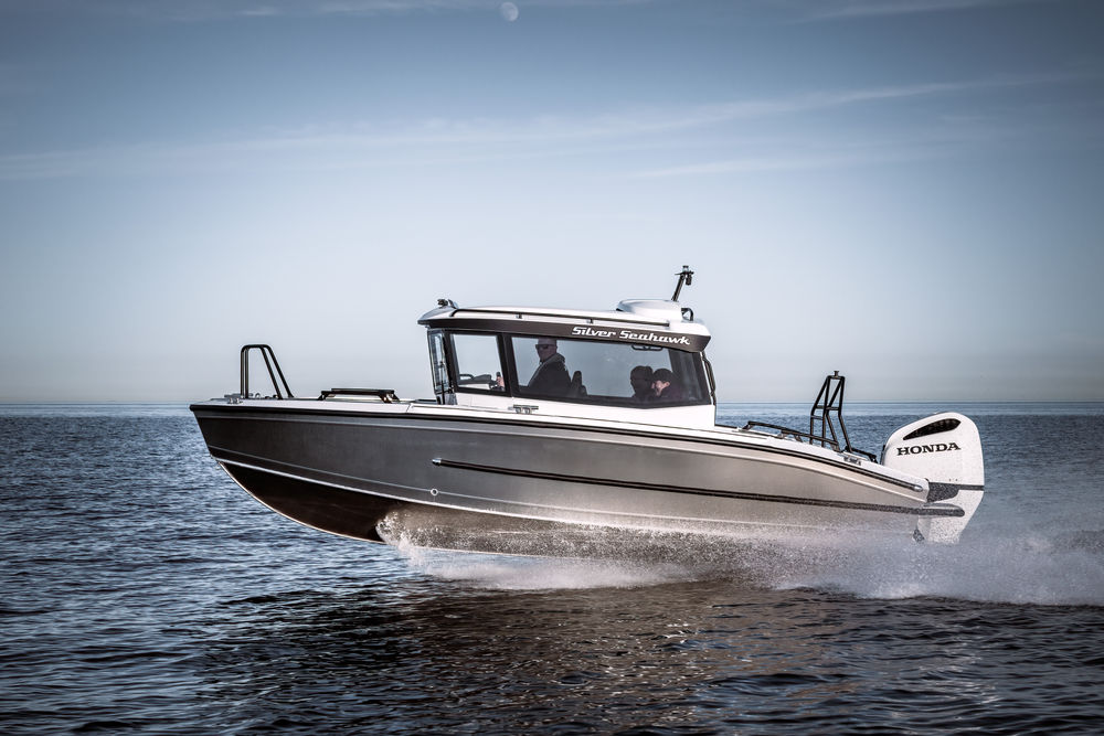 NEW Silver Seahawk Cabin | MYBOAT