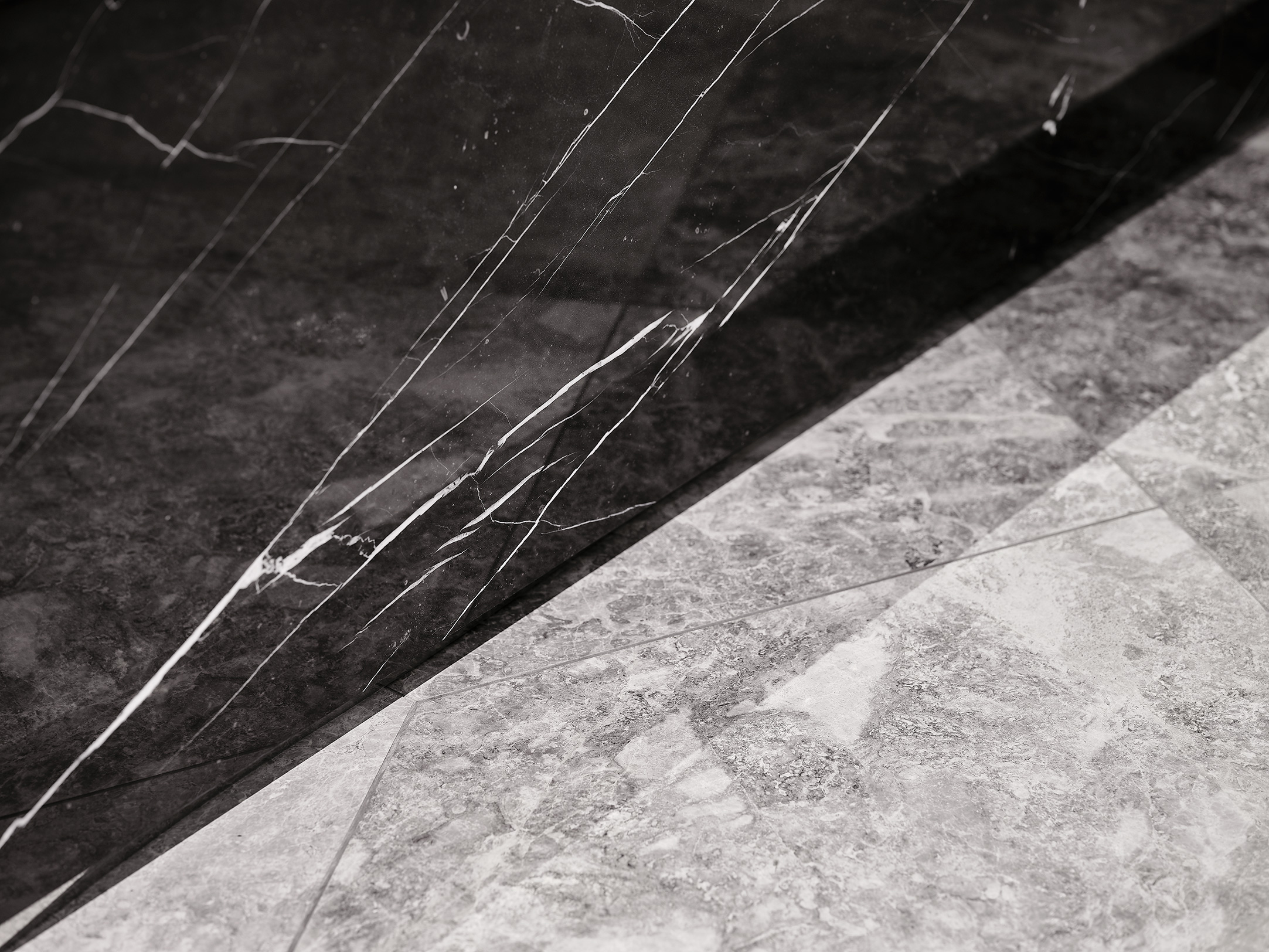 In Situ | Supplier Specialist Stone Ceramic Tiles Faience | London