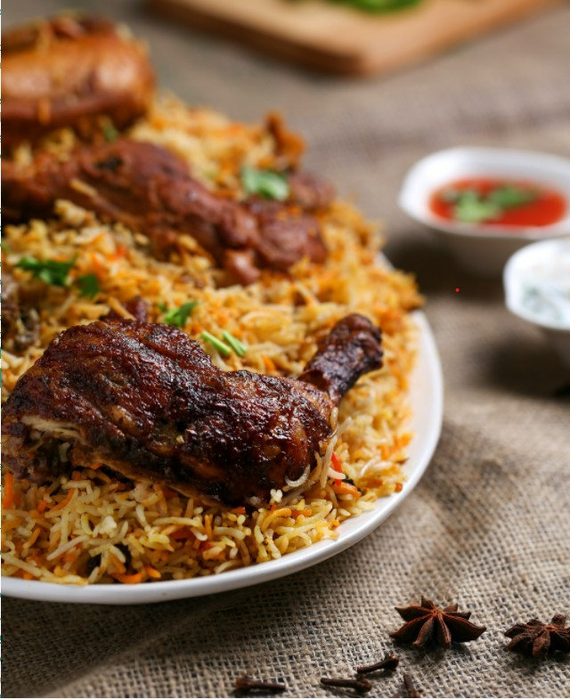 One Pot Middle Eastern Chicken and Rice | Dahlia Nutrition