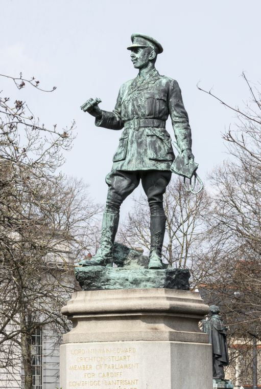 5 Lesser Known Statues & Sculptures of Cardiff