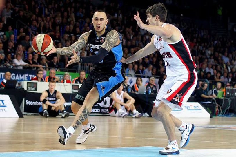 Henry returns to Bulls.