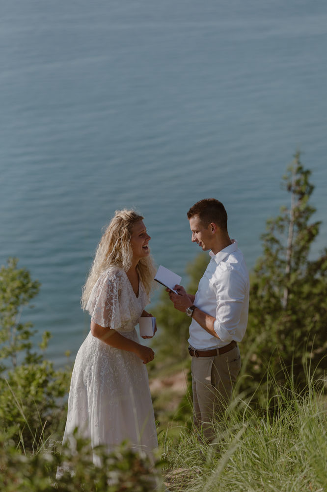 Learn How to Elope in This Easy Guide