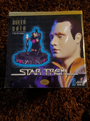 Star Trek First Contact Borg Queen and Data Playmates Statue ...