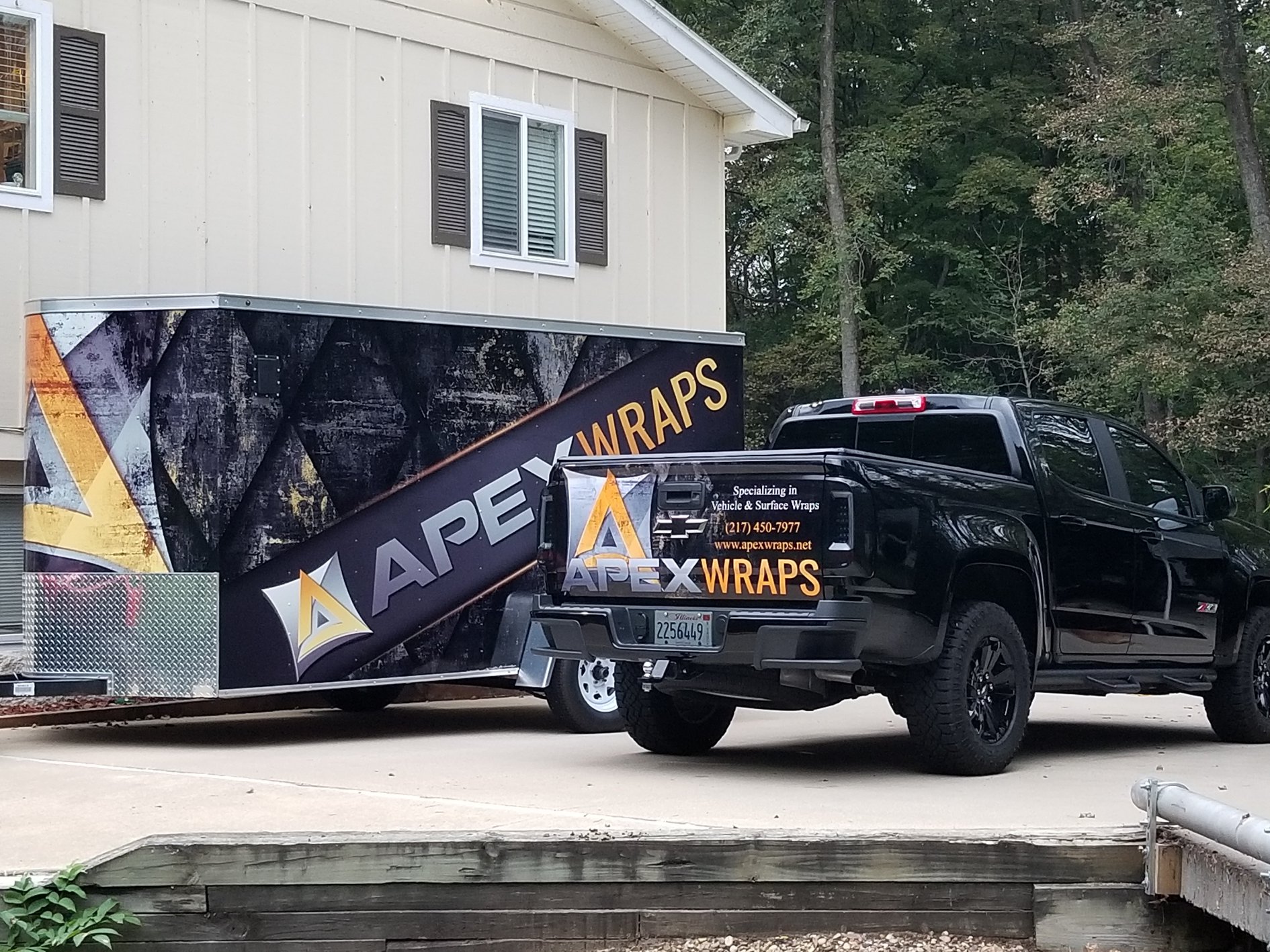 DESIGN. PRINT. INSPIRE. - Let us bring your creative vision to life!