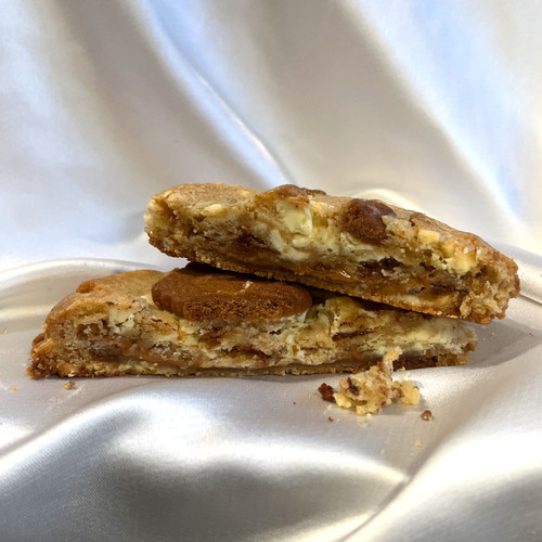 Biscoff & white chocolate stuffed cookies (box of 5) | The Imaginary Bakery