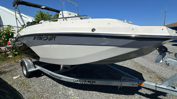 Starcraft Deck Boats