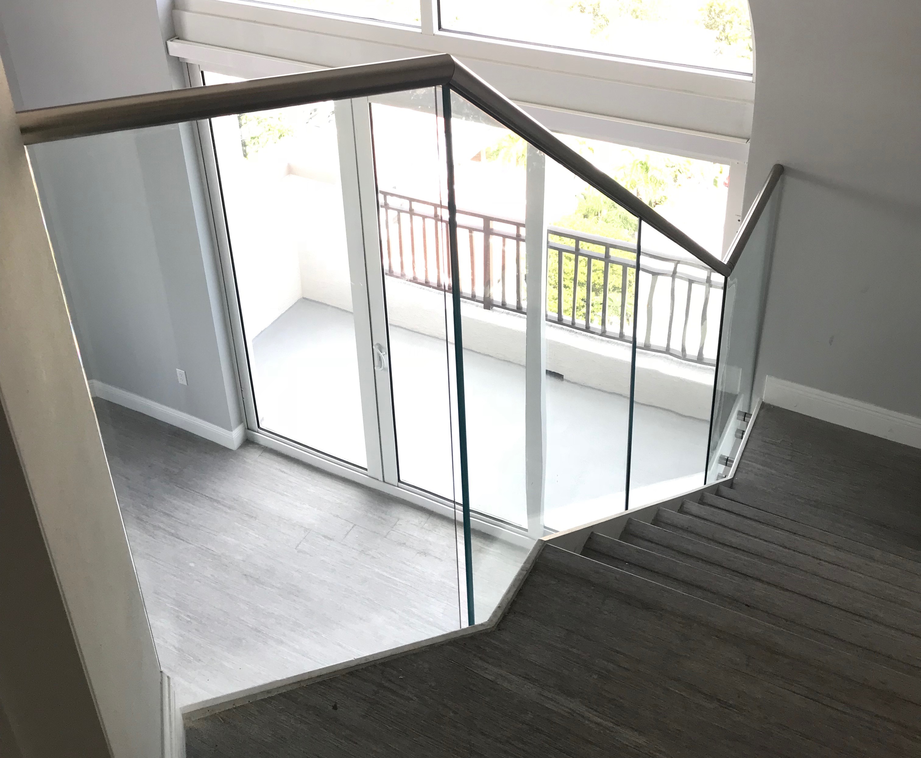 Interior Glass Rails | dtcstairs