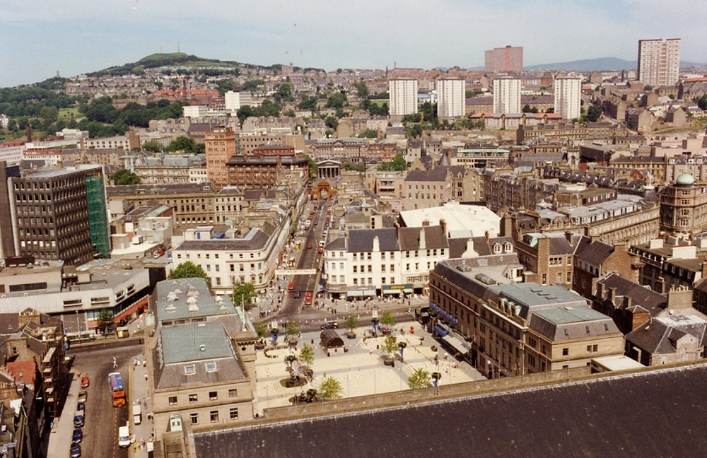 This is what Dundee looked like in the 1990s | Dundee Culture