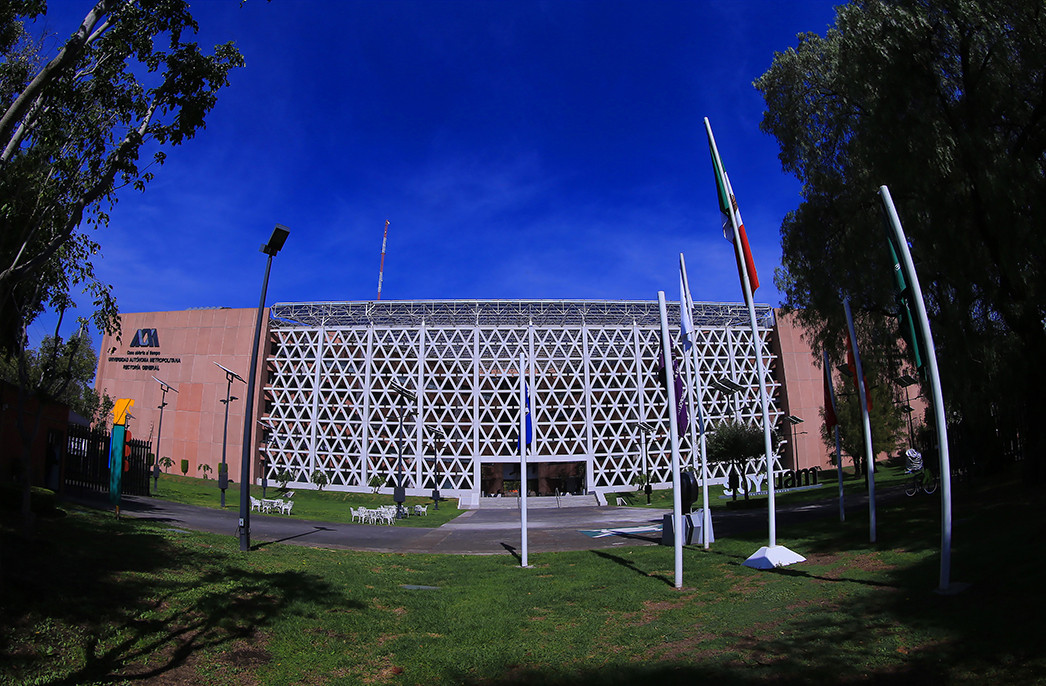 Fullscreen Page | UAM