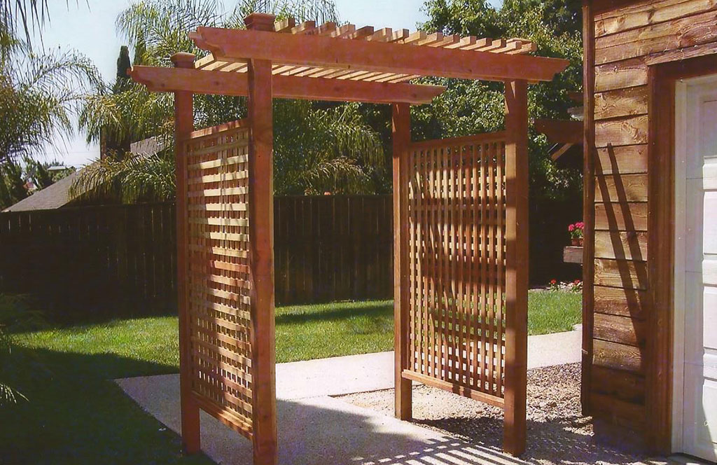CUSTOM APPLICATIONS | San Diego County | Scripps Poway Fence Builders