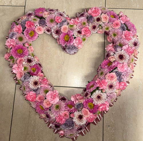Bespoke 18 inch heart. | Traceys Florist