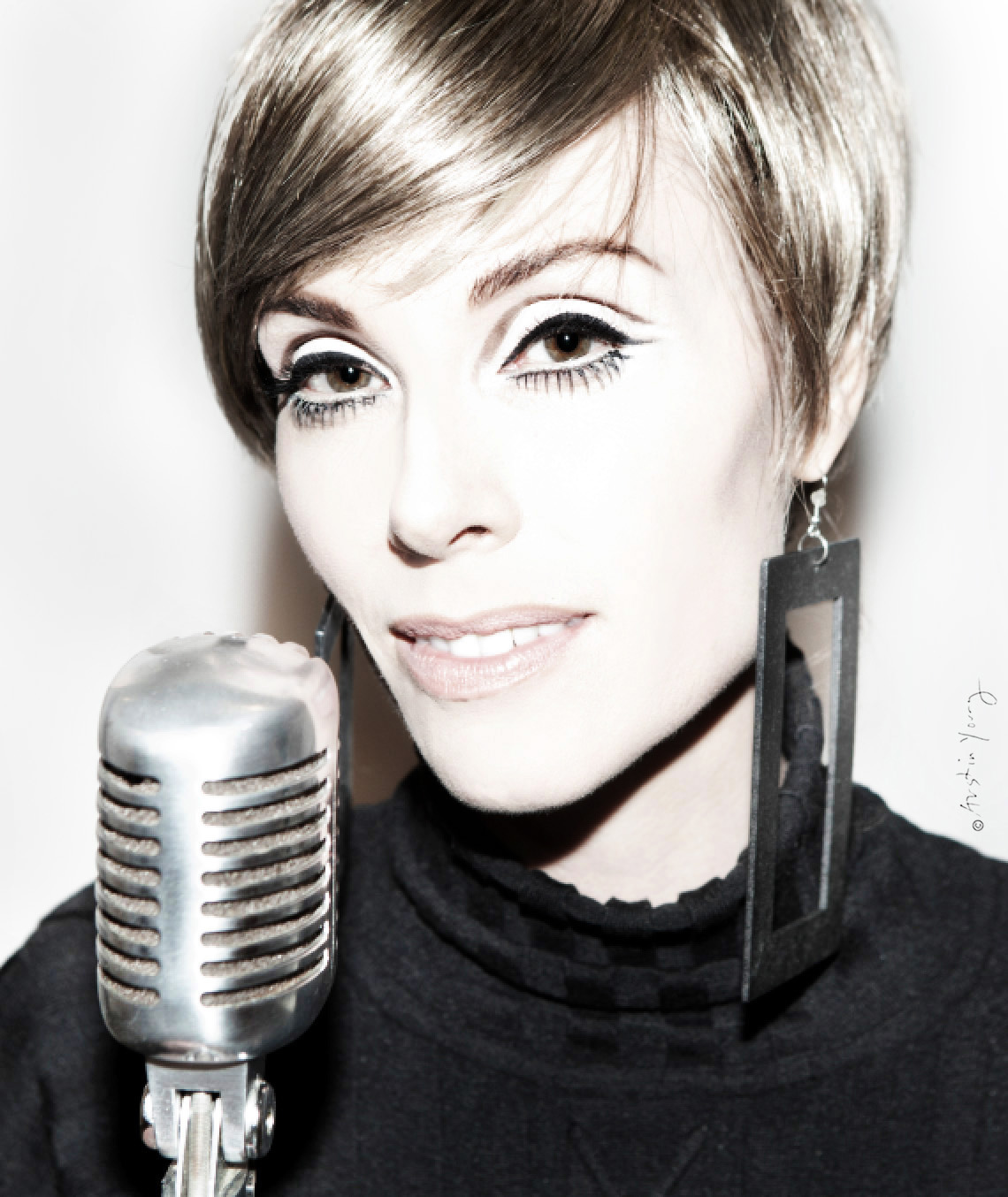 Deven Green | Ukulele | Musician | Los Angeles | Mashups