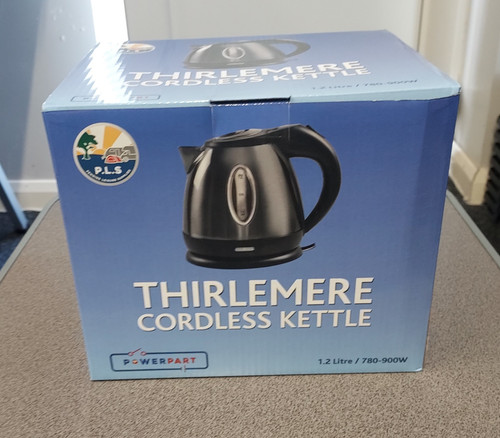 780-900W 1.2L Black Kettle | Broadway3