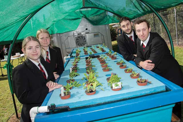 Lightning Ridge Central School joins world of aquaponics