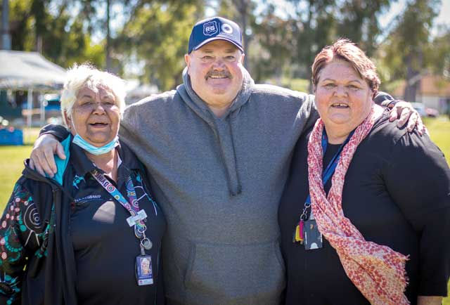 The ‘Big Marn’ joins Ronny Gibbs roadshow in Bourke and Bre