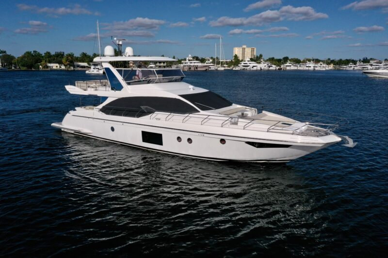 66' Azimut