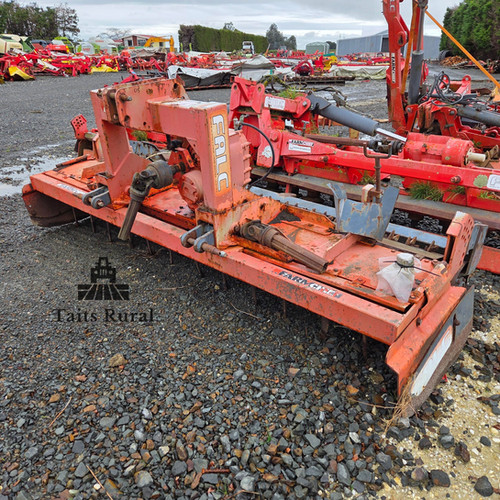 Falc Magnum 3000 - DISMANTLING | Taits Rural Ltd