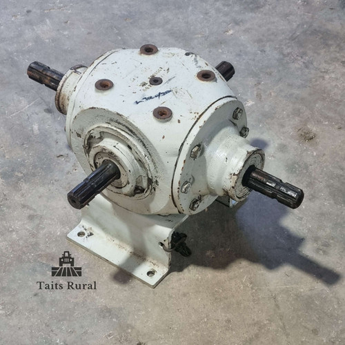 Claas Liner Rake Gearbox | Taits Rural Ltd