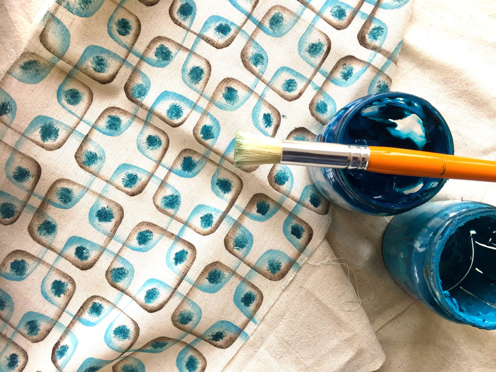 Inks for stencil printing on fabric