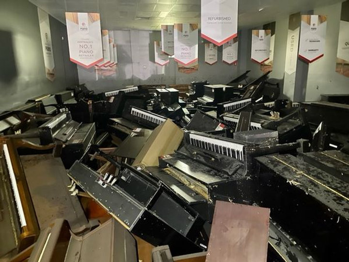 Full of pianos completely destroyed