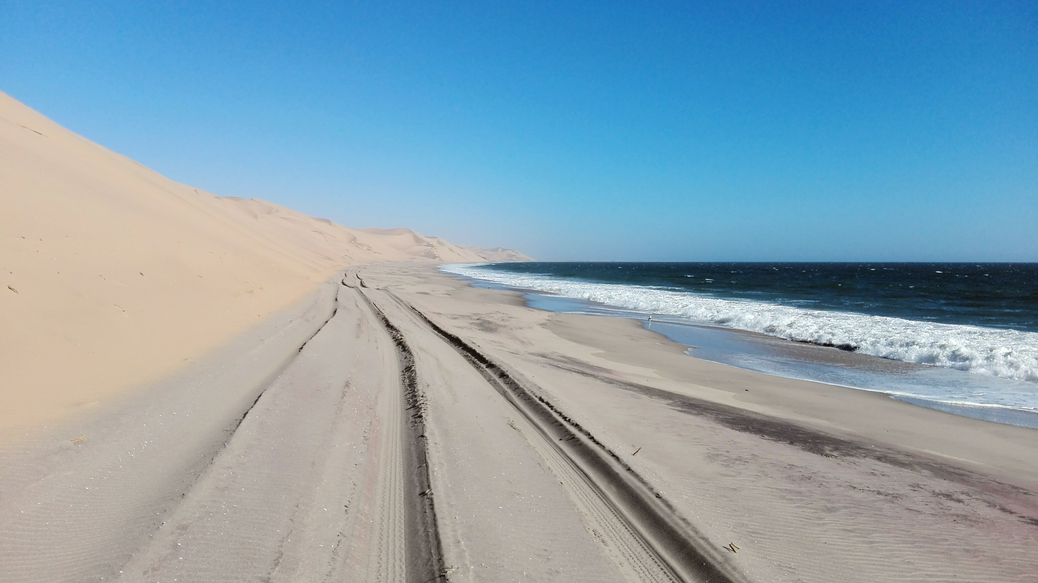 Red Dune Safaris - Namib Sand Sea, Etosha, Namib Naukluft.