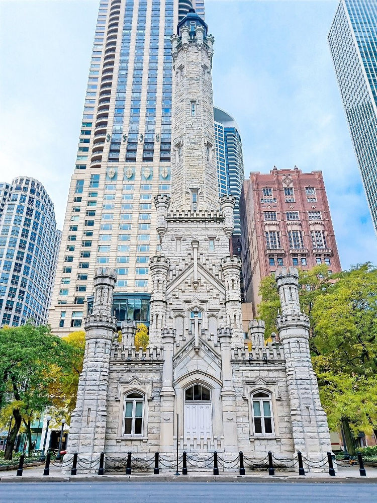 Chicago Beauties: 5 Iconic Buildings You Don’t Want to Miss!